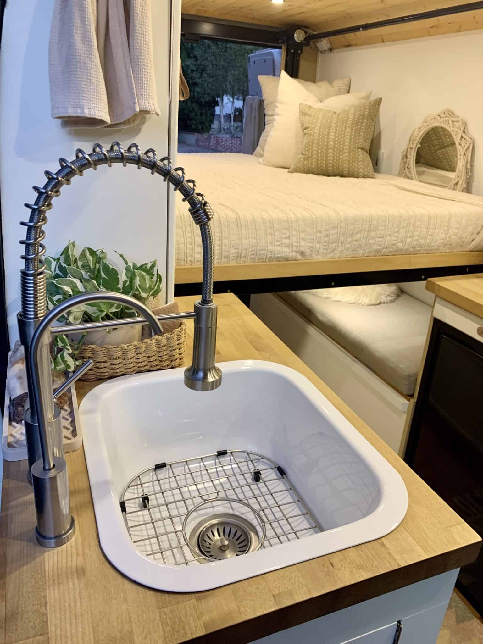 Luxury 2019 Promaster Fully Loaded – Happijac Bed Lift - Vanlife Trader