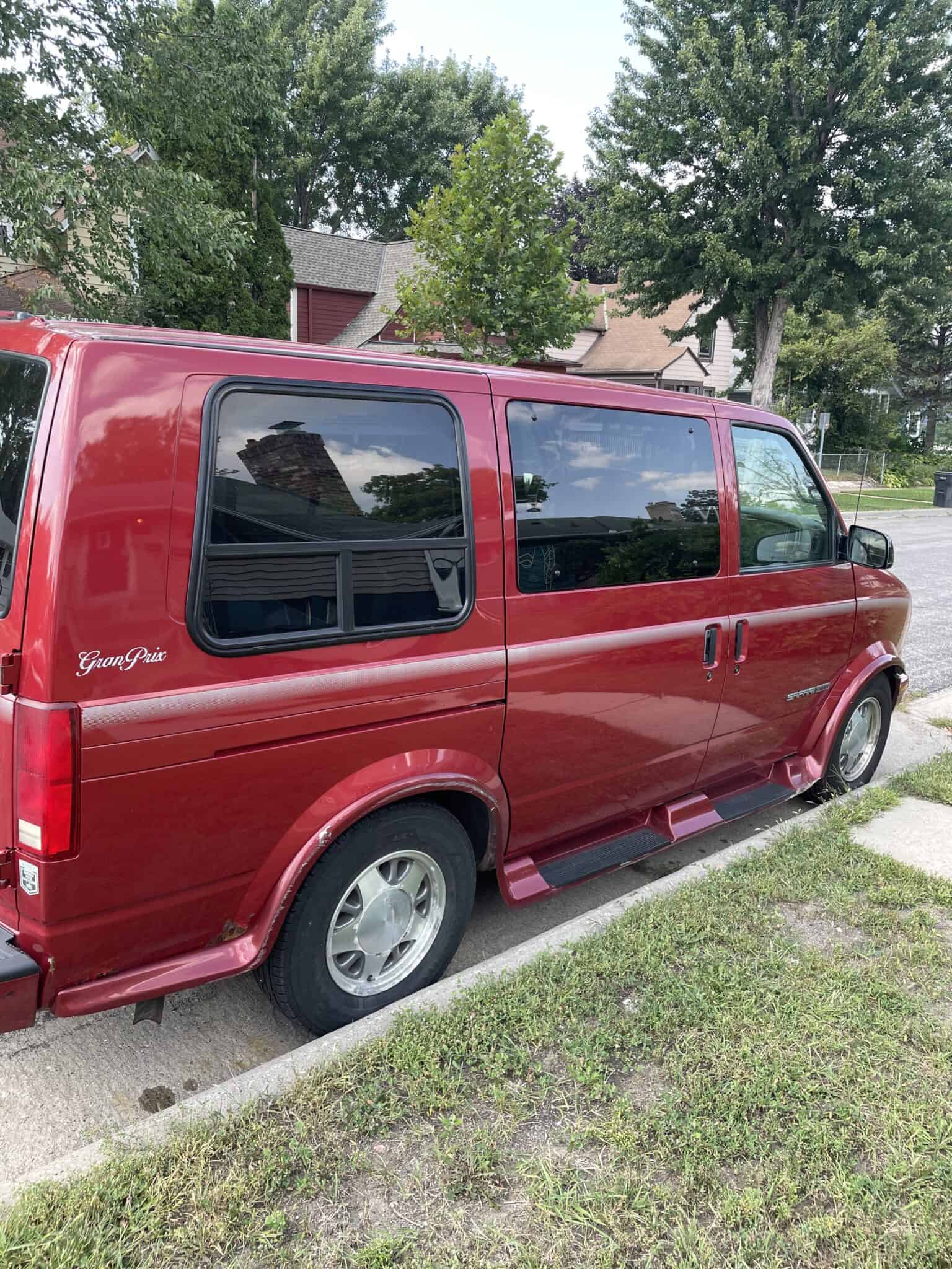 2000 GMC Safari AWD - Vanlife Trader