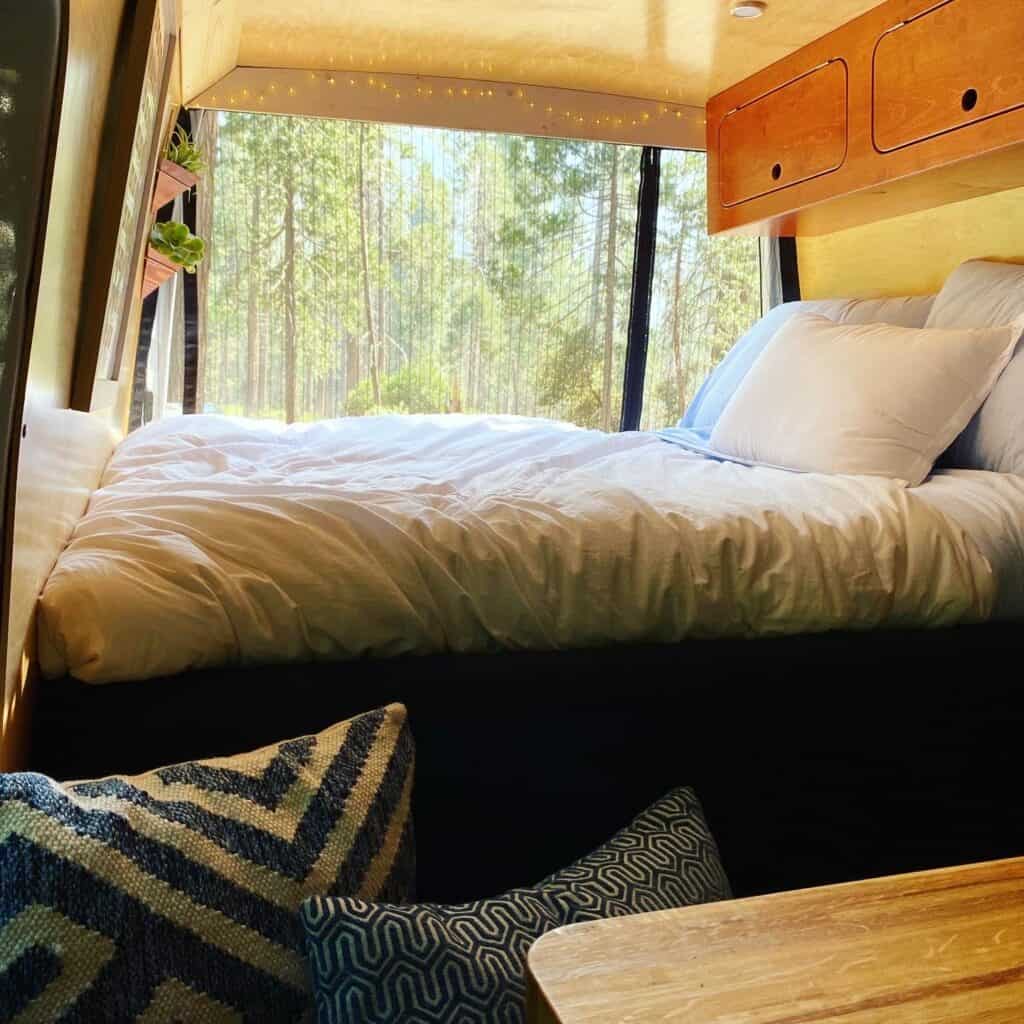 “Moose”: A 2004 Mercedes Sprinter, 2020 Conversion - Vanlife Trader