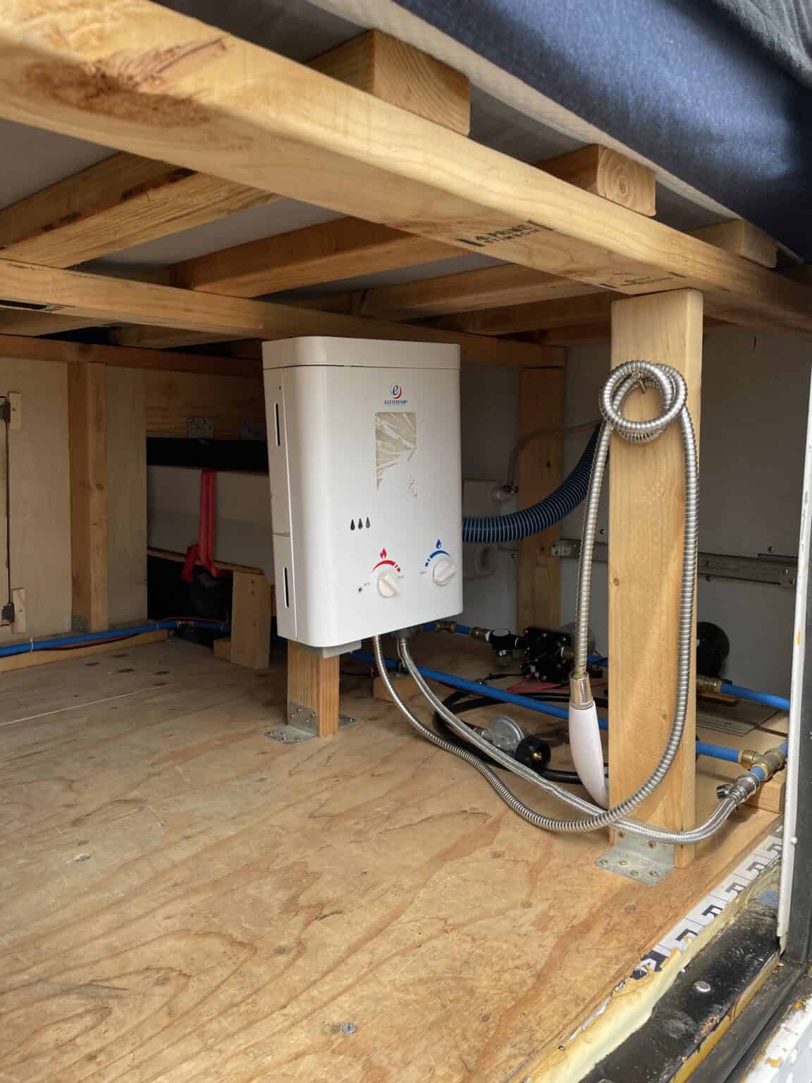 4-Window Short Bus | ’03 Ford e350 7.3L Diesel | Roof Deck & 600w Solar ...