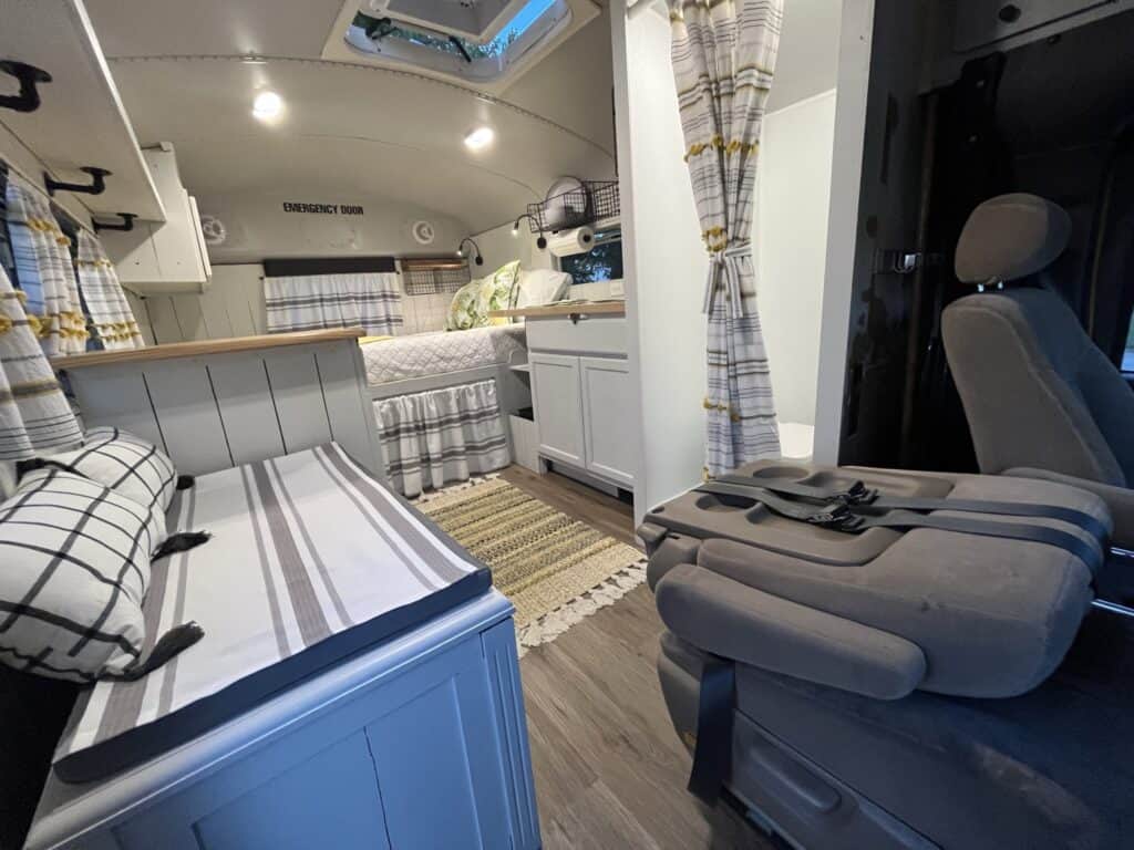 Stubby the Short Bus - Vanlife Trader
