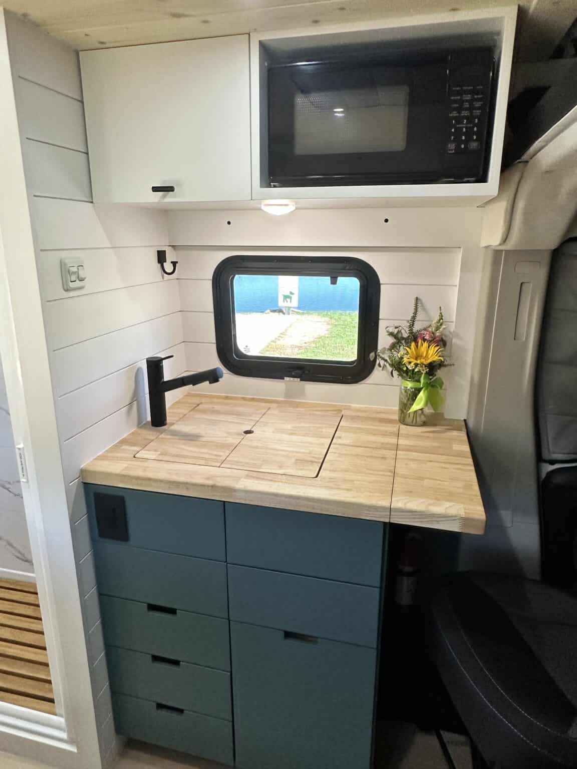 2021 Ram Promaster 3500 || Fully Off-grid - Vanlife Trader