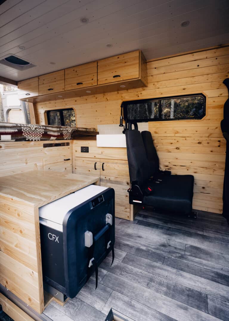 2019 Mercedes Sprinter Diesel Jump seats layout Seats 4- sleeps 2 TOMMY ...