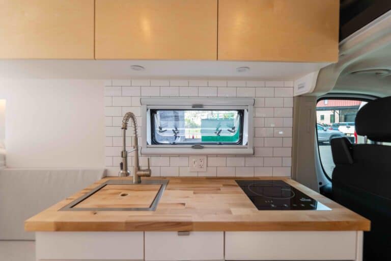 Ready.Set.Van. - Vanlife Trader