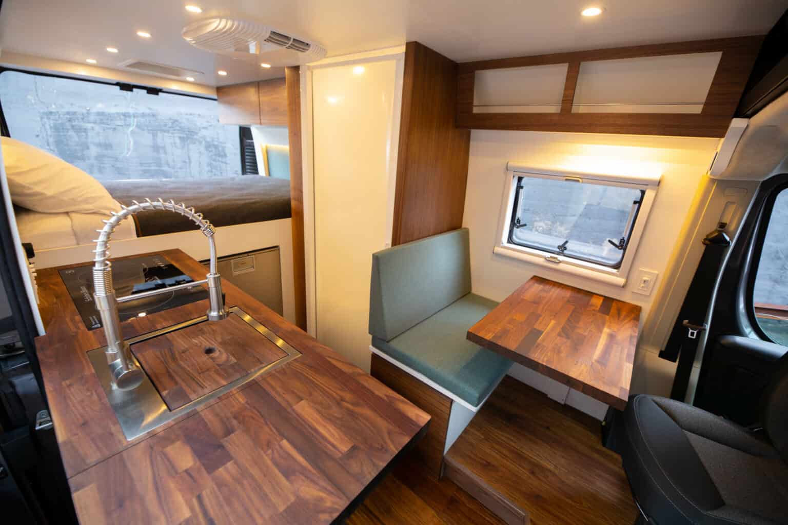 Ready.Set.Van. - Vanlife Trader