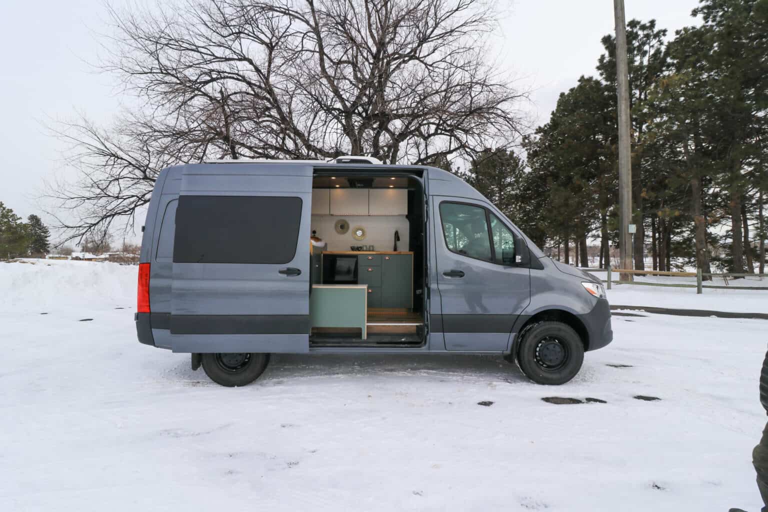 Featherbuilt - Vanlife Trader