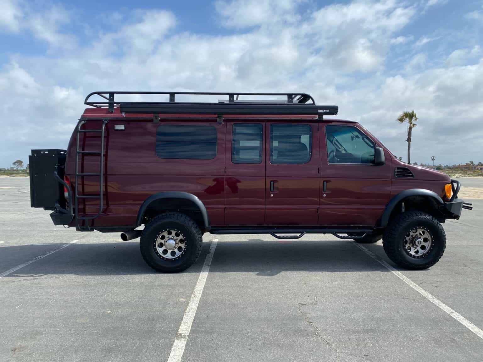 2006 Ford E350 6.0 Diesel 4×4 Sportsmobile EB50 - Vanlife Trader