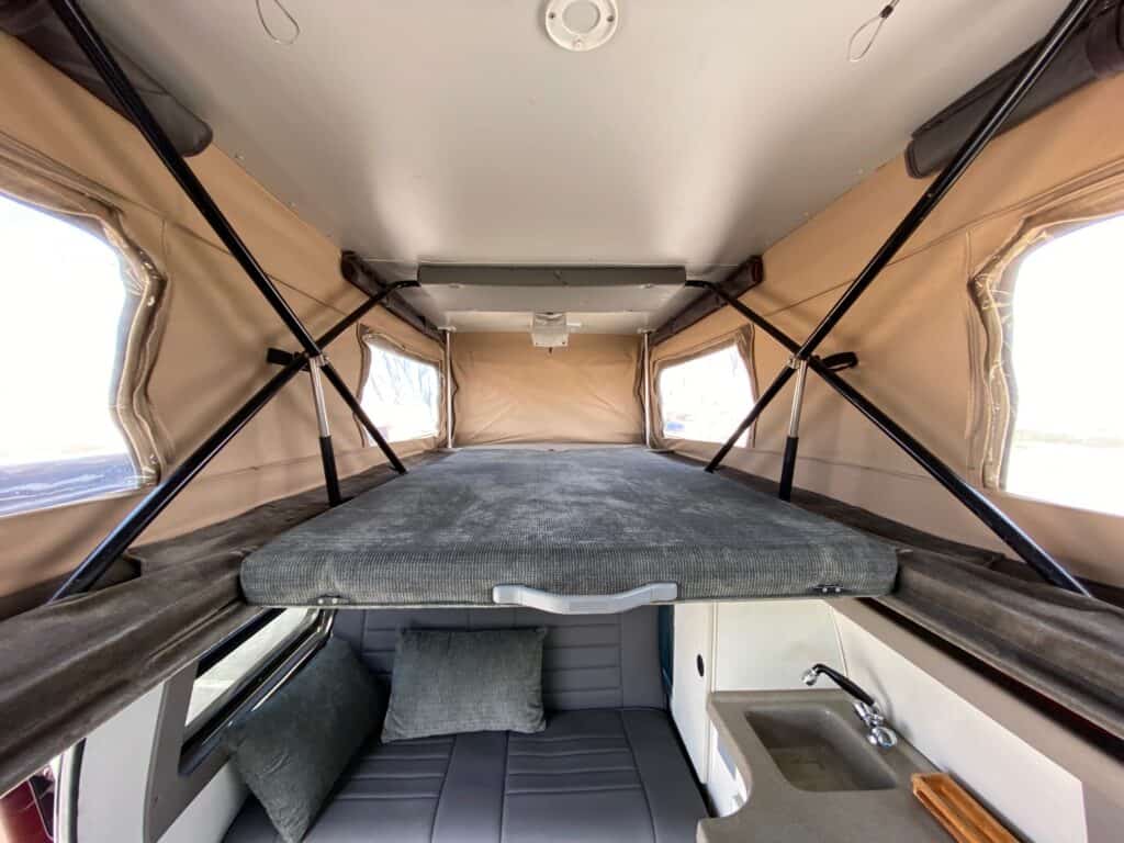 2006 Ford E350 6.0 Diesel 4×4 Sportsmobile EB50 - Vanlife Trader