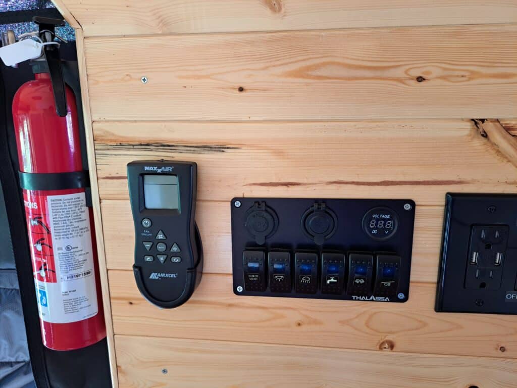 Full off grid camper build September 2022 - Vanlife Trader