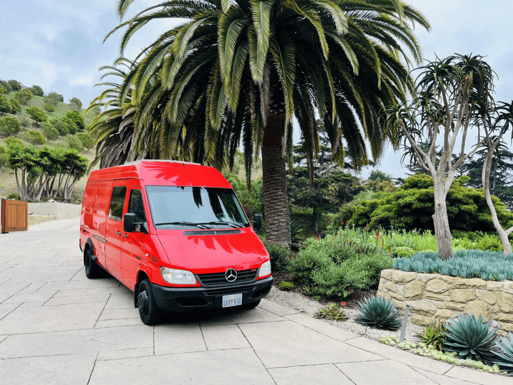 Mercedes Sprinter | 23 mpg - Vanlife Trader