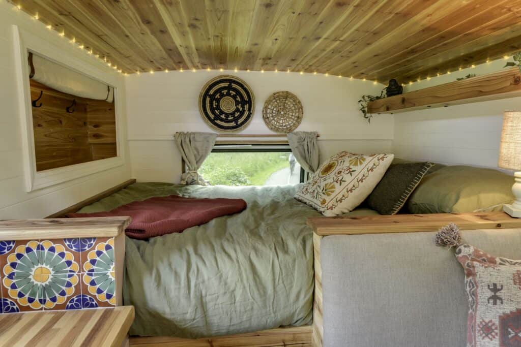 The Sweetest 5 Window Bus - Vanlife Trader