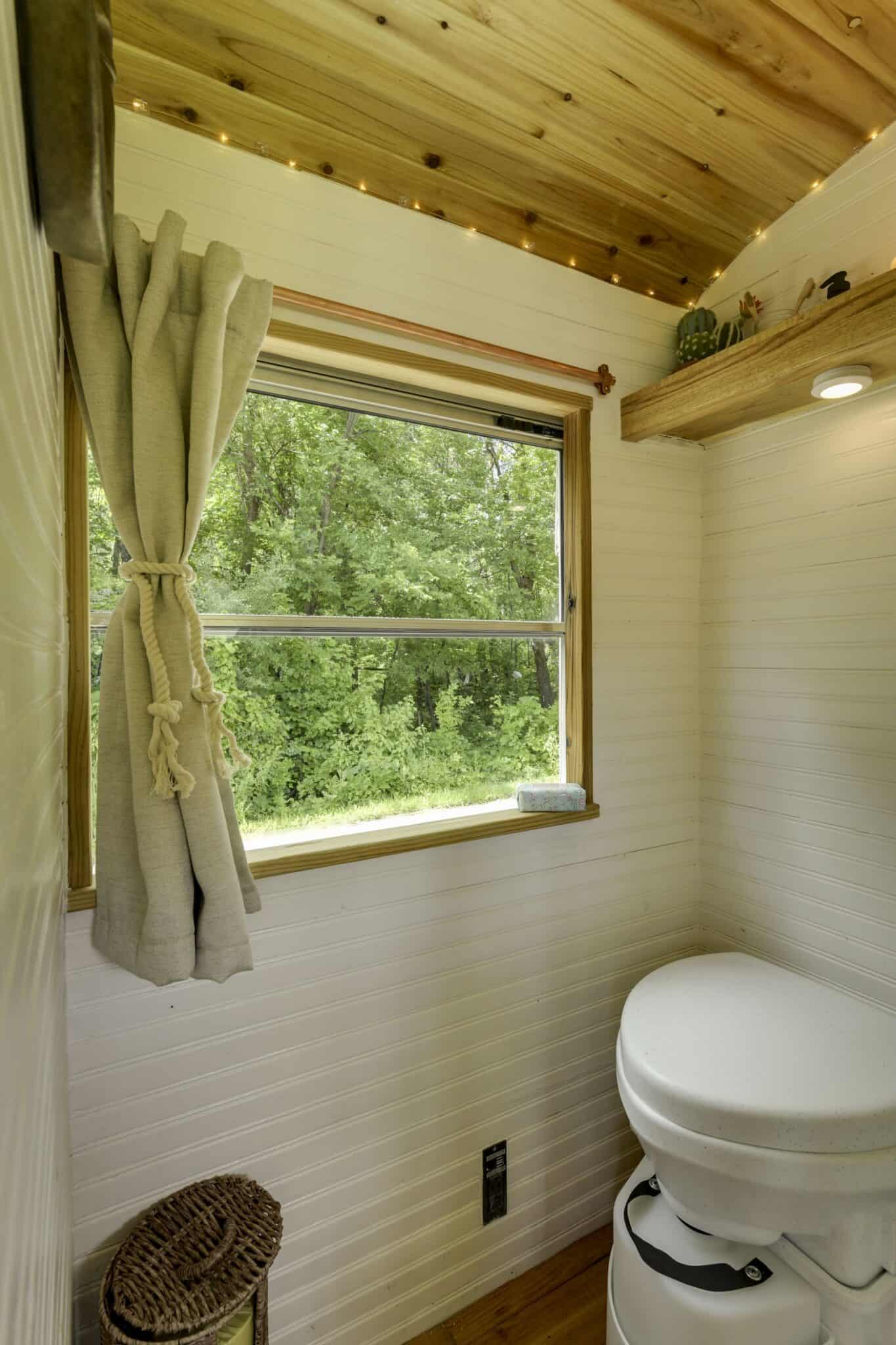 The Sweetest 5 Window Bus - Vanlife Trader