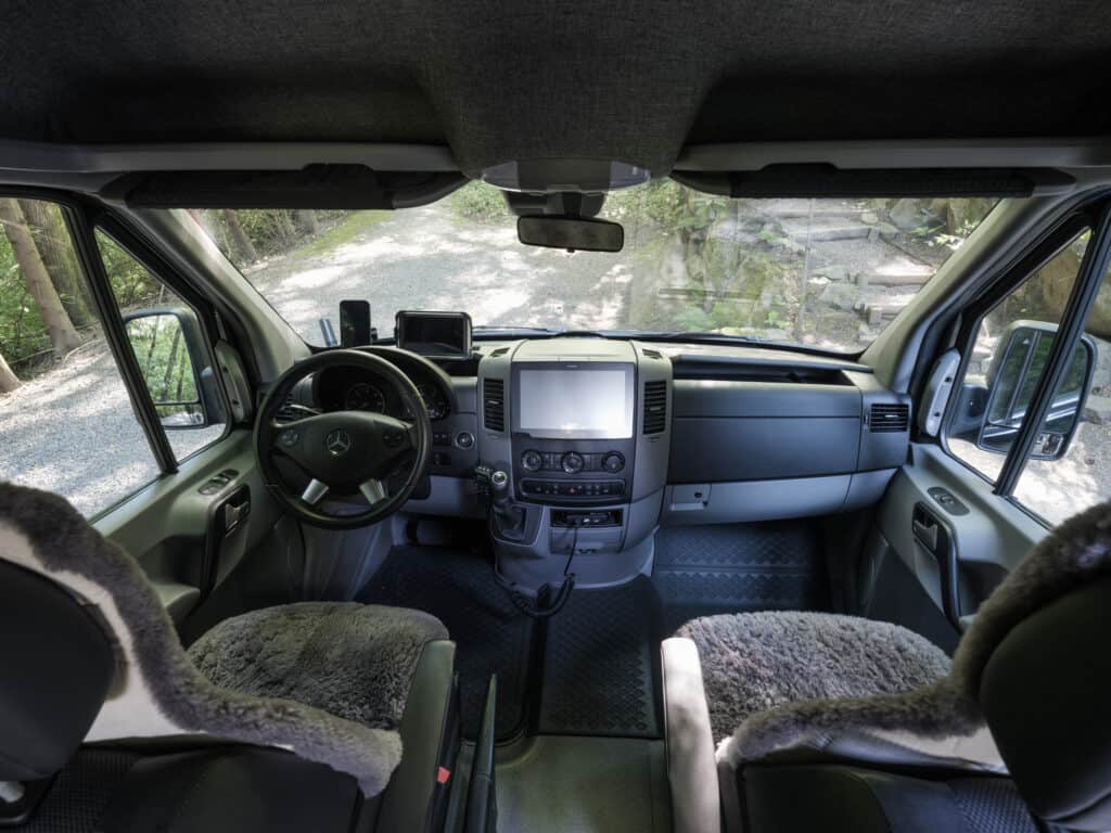 2018 MERCEDES SPRINTER 170 2500 4X4 – MODULAR & FLEXIBLE BUILDOUT ...