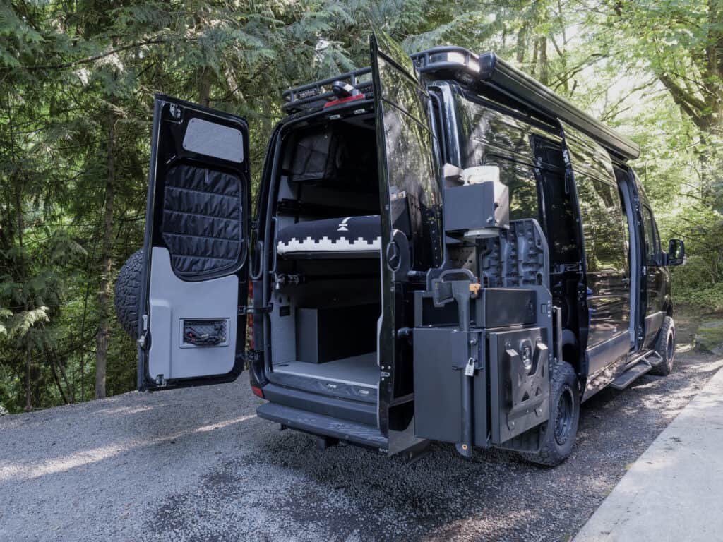 2018 MERCEDES SPRINTER 170 2500 4X4 – MODULAR & FLEXIBLE BUILDOUT ...