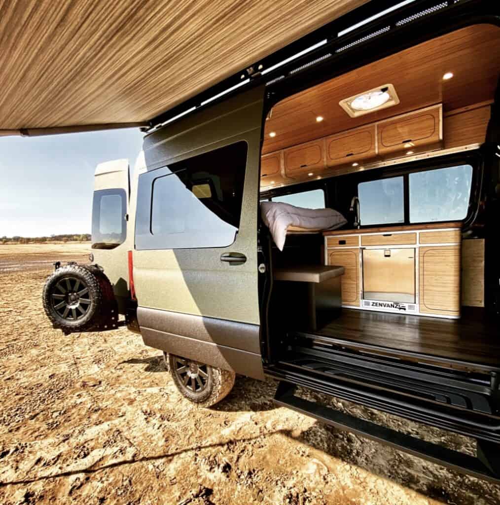 STEALTHY 2020 MERCEDES 4×4 SPRINTER OVERLAND - Vanlife Trader