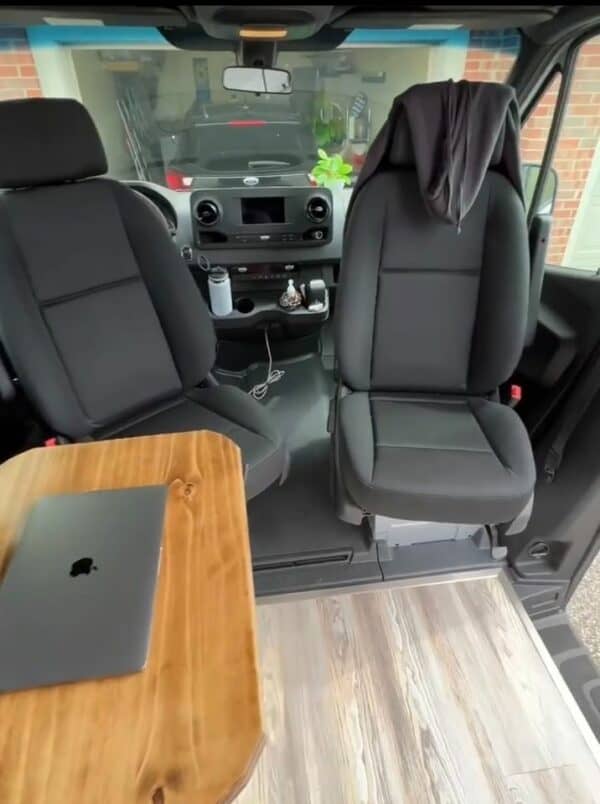 2022 Mercedes Sprinter w solar, shower, rear 12V AC (off grid capable ...