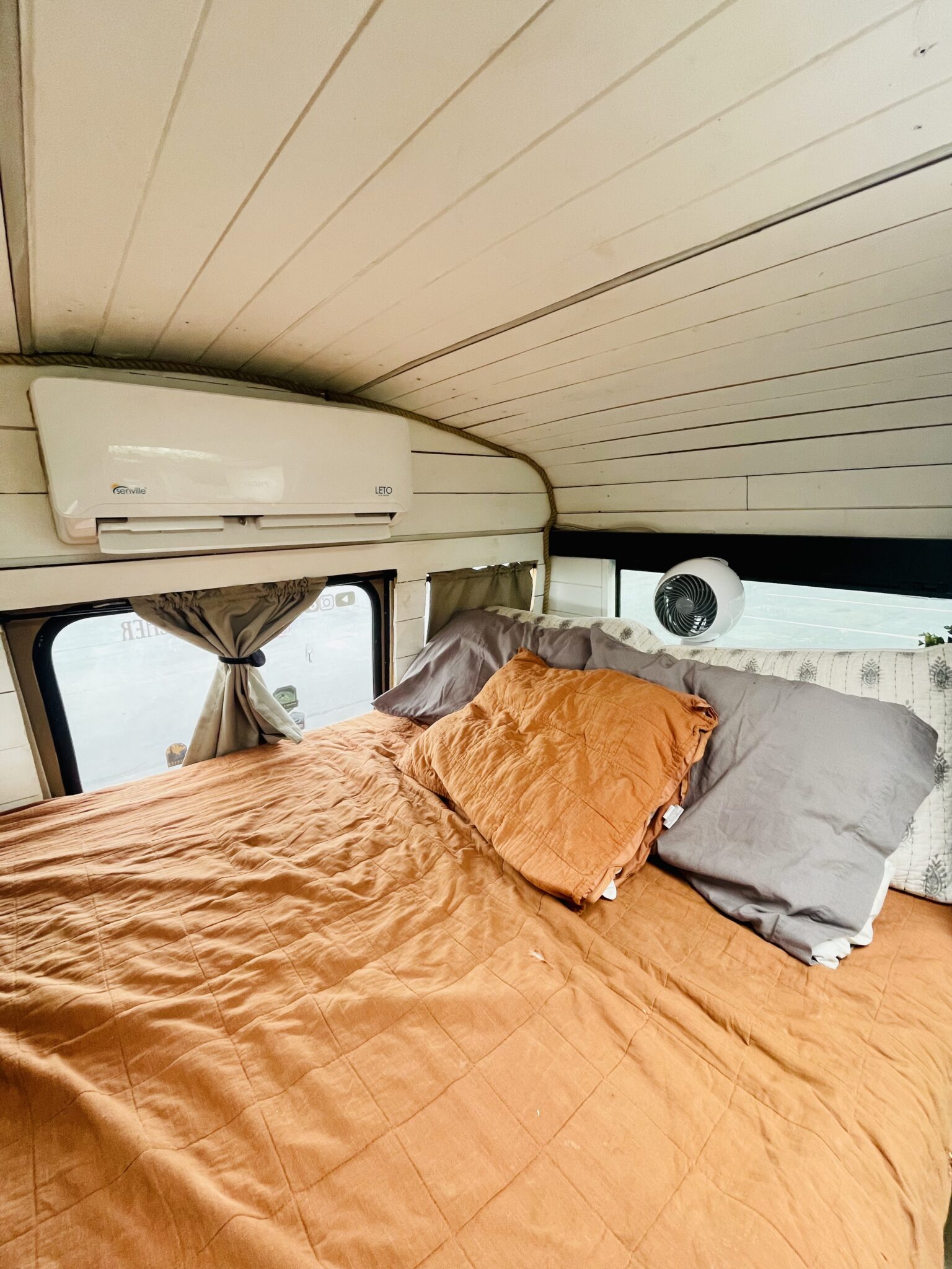 2003 GMC 5 Window Short Bus Skoolie Conversion - Vanlife Trader