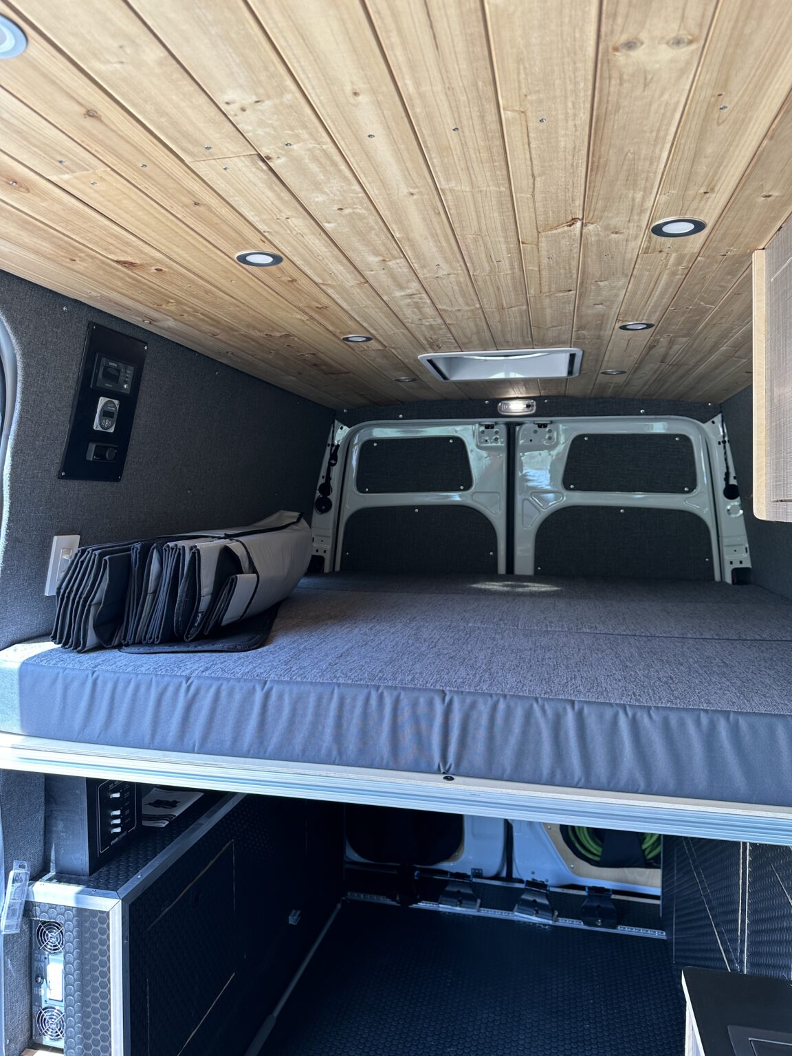 2020 Mercedes Sprinter, Turbo Diesel 4×4 - Vanlife Trader