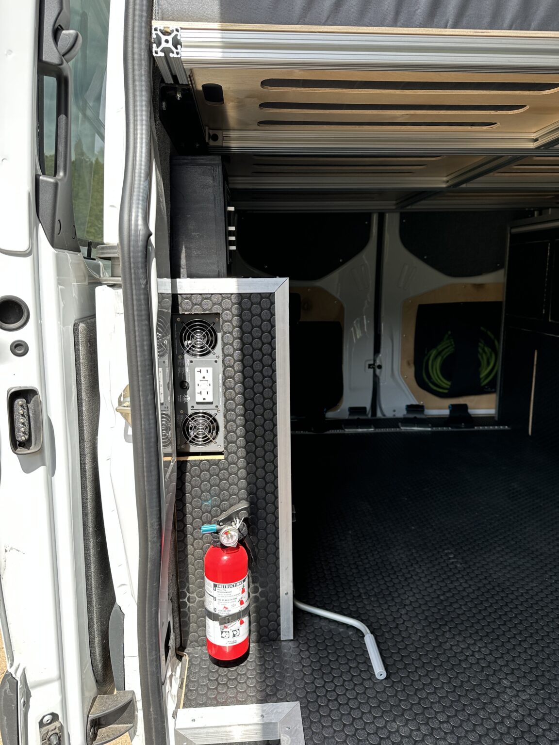 2020 Mercedes Sprinter, Turbo Diesel 4×4 - Vanlife Trader