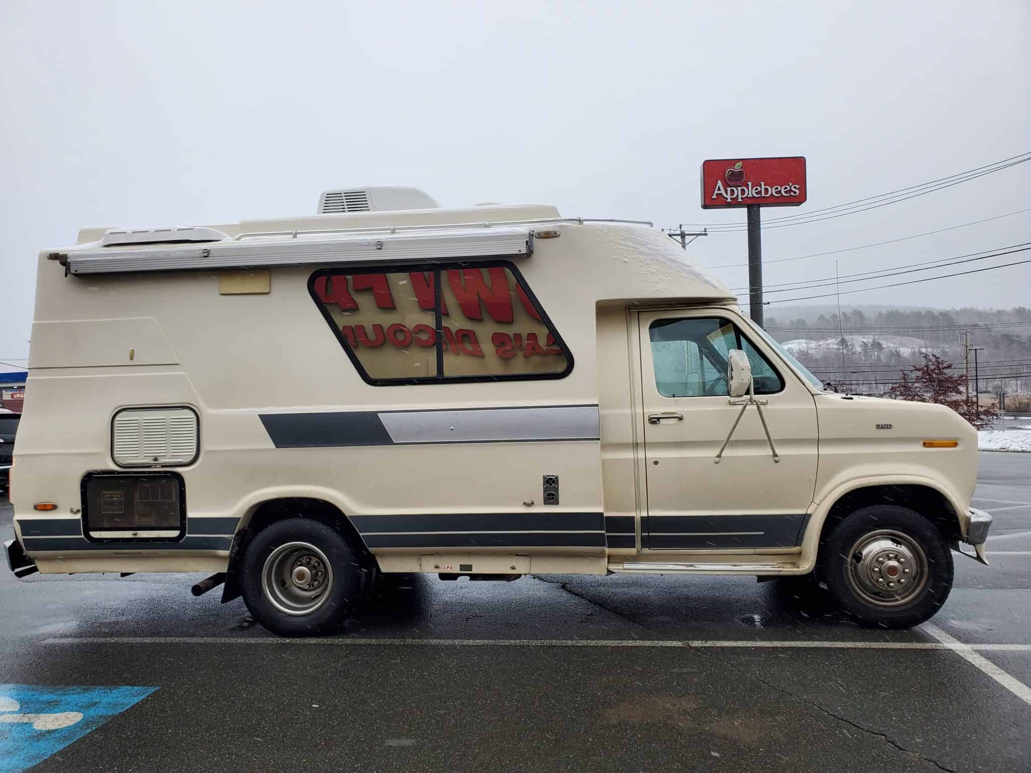 1990 Ford Chinook - Vanlife Trader