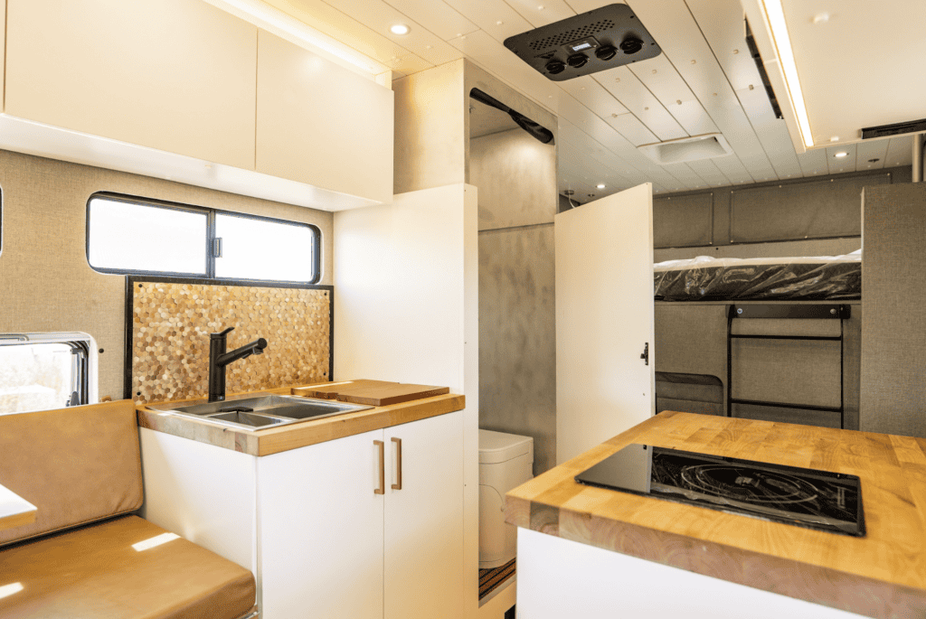 Rossmonster - Vanlife Trader