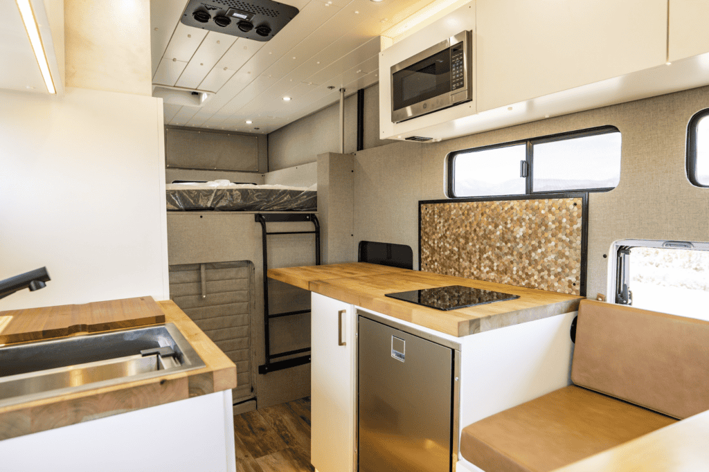 Rossmonster - Vanlife Trader