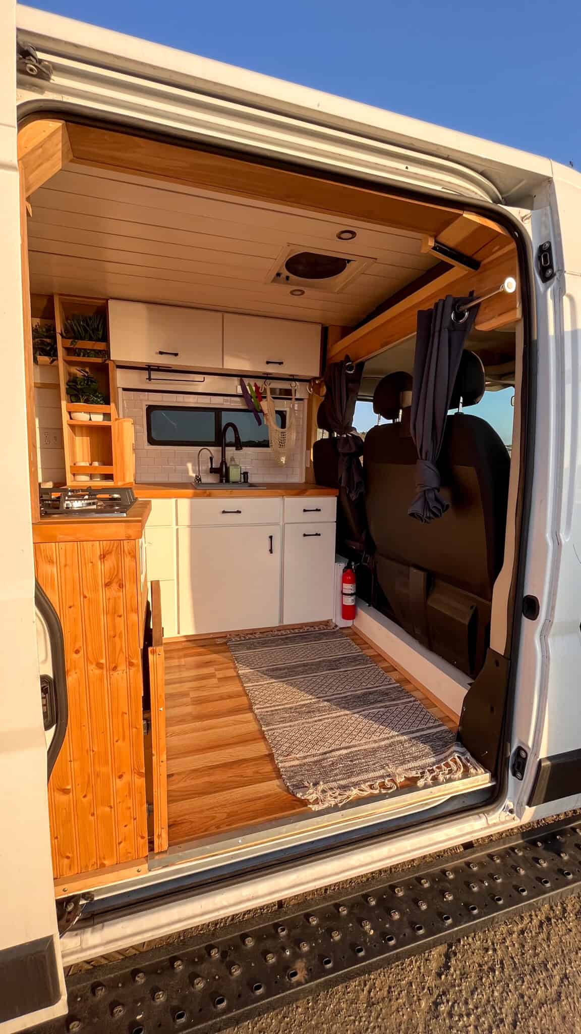 Ram Promaster 2019 “VanBoogie” Custom Camper Van - Vanlife Trader