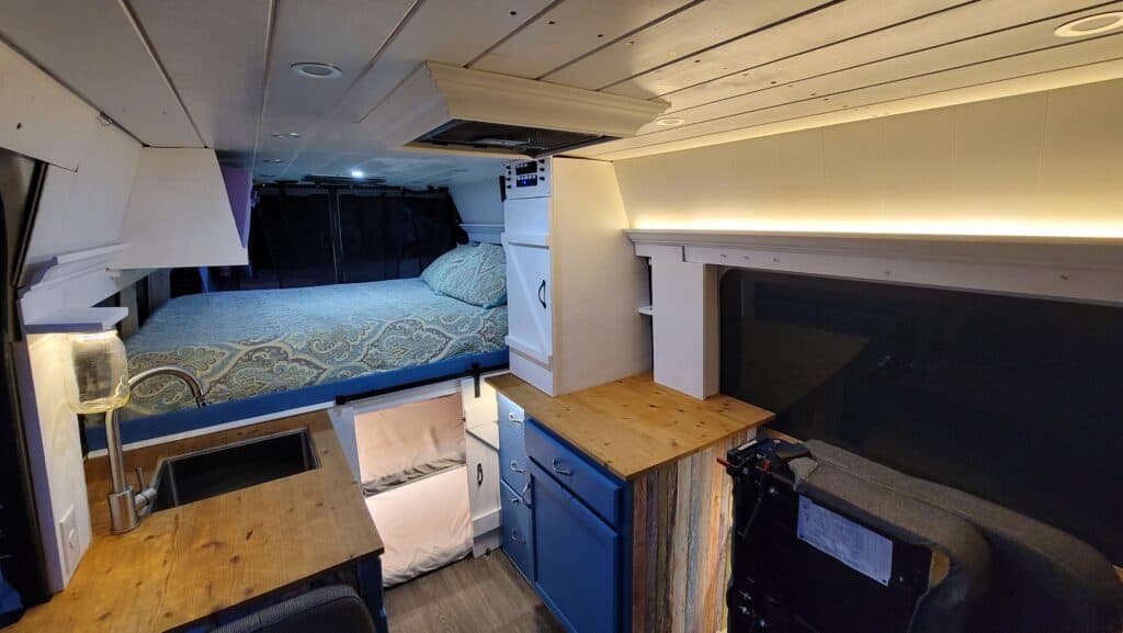 2016 Ram Promaster Family + Dog / Seats 5 / Sleeps 4-5 - Vanlife Trader