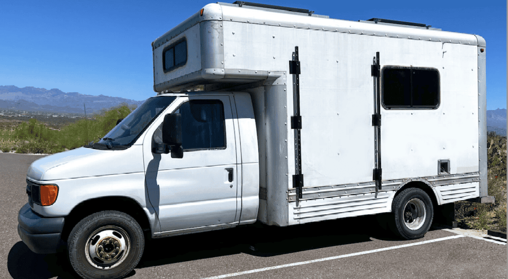 Fully Converted, Modern Box Truck (High Roof) - Vanlife Trader