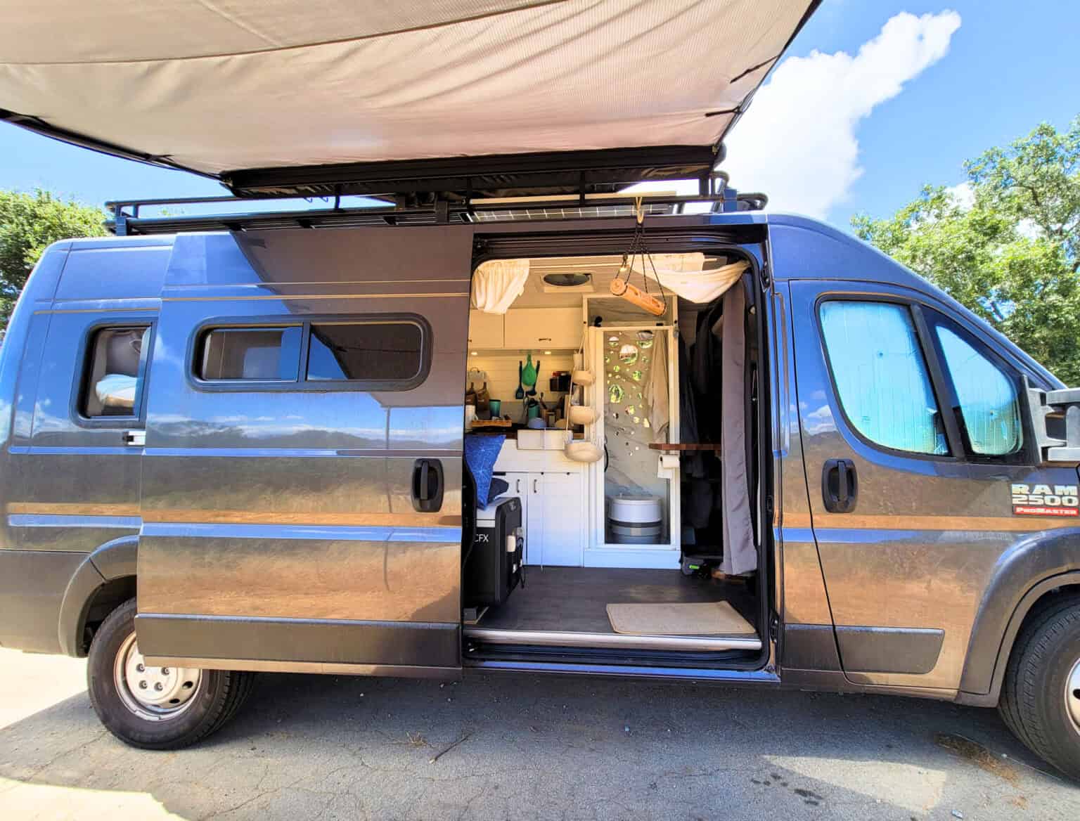 2021 Ram Promaster 2500 159″ High Roof with All Amenities & Off Grid ...