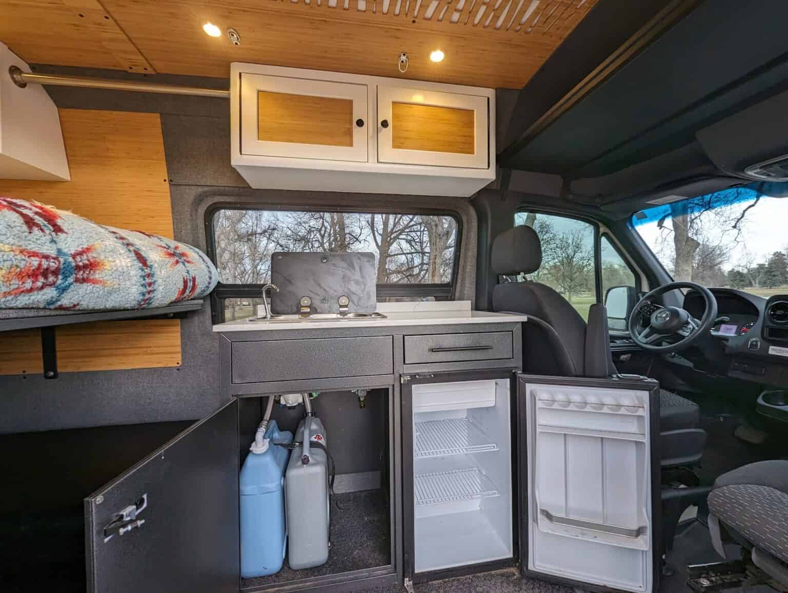 2019 Mercedes Sprinter 4×4 – Professionally built – TONS OF UPGRADES ...