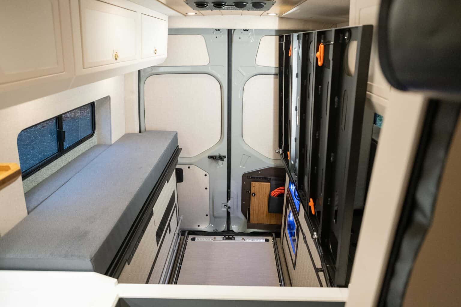 NEW luxury Sprinter 170 w/wet bath - Vanlife Trader