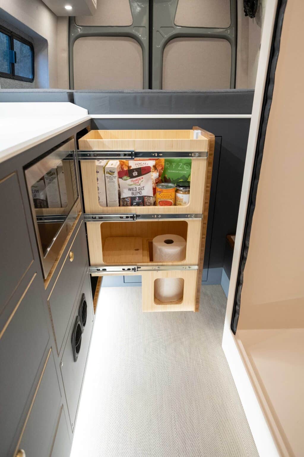 NEW luxury Sprinter 170 w/wet bath - Vanlife Trader