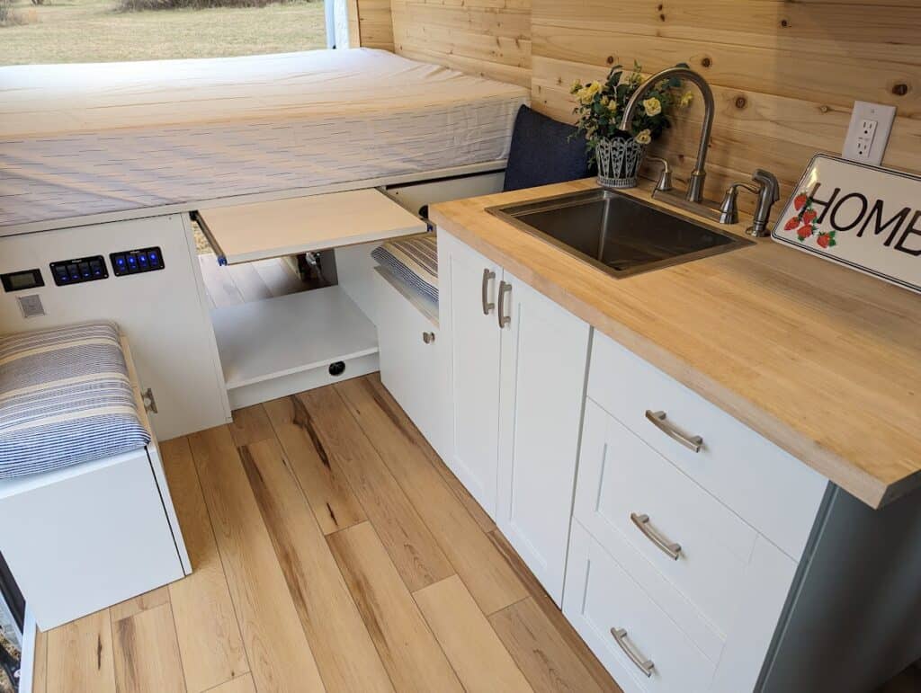 NEW BUILD! CEDAR CABIN 2016 Transit250 TURBO ECOBOOST 3SEAT WEBASTO ...