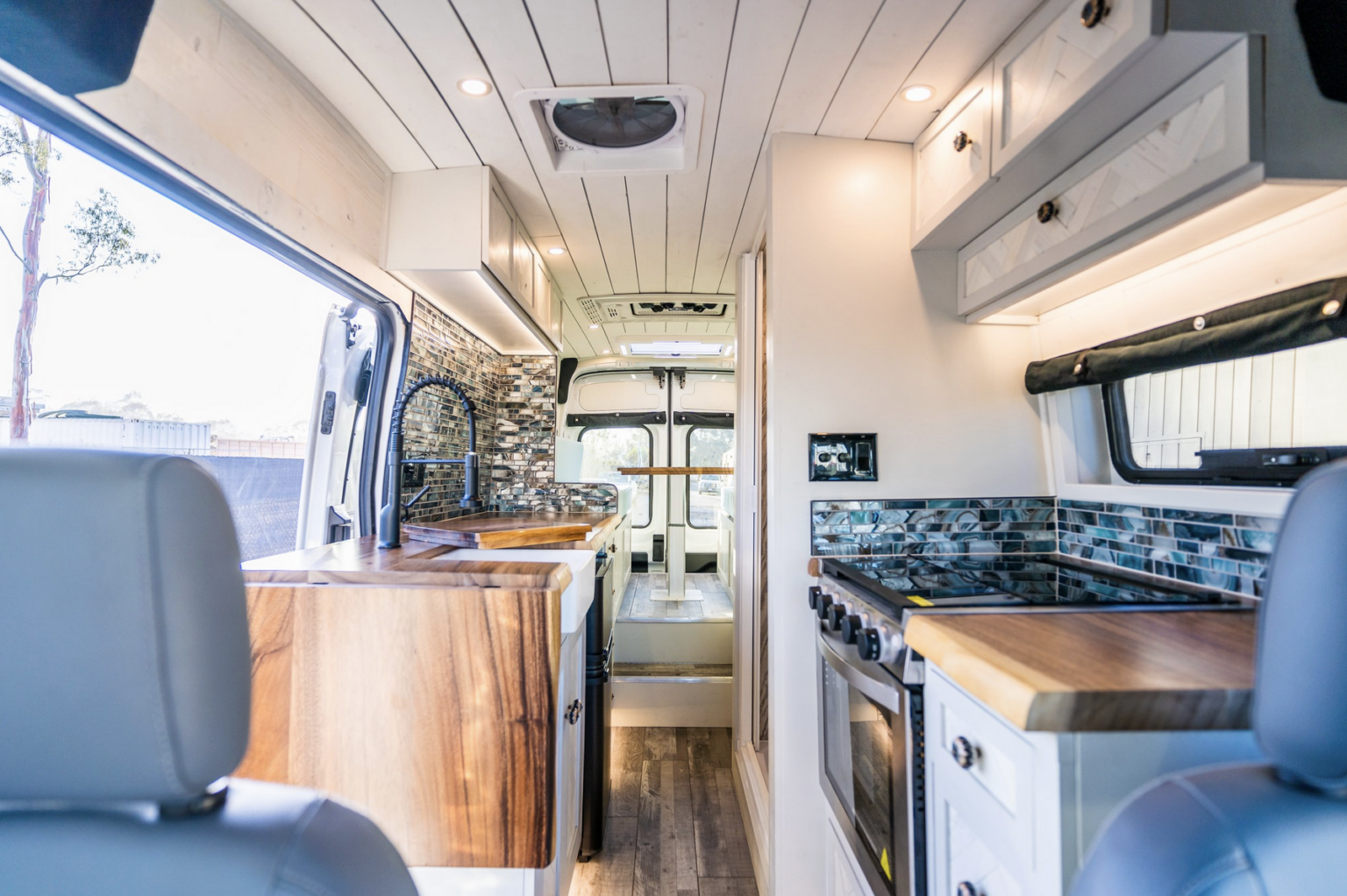 Vamonos Vans Inc - Vanlife Trader