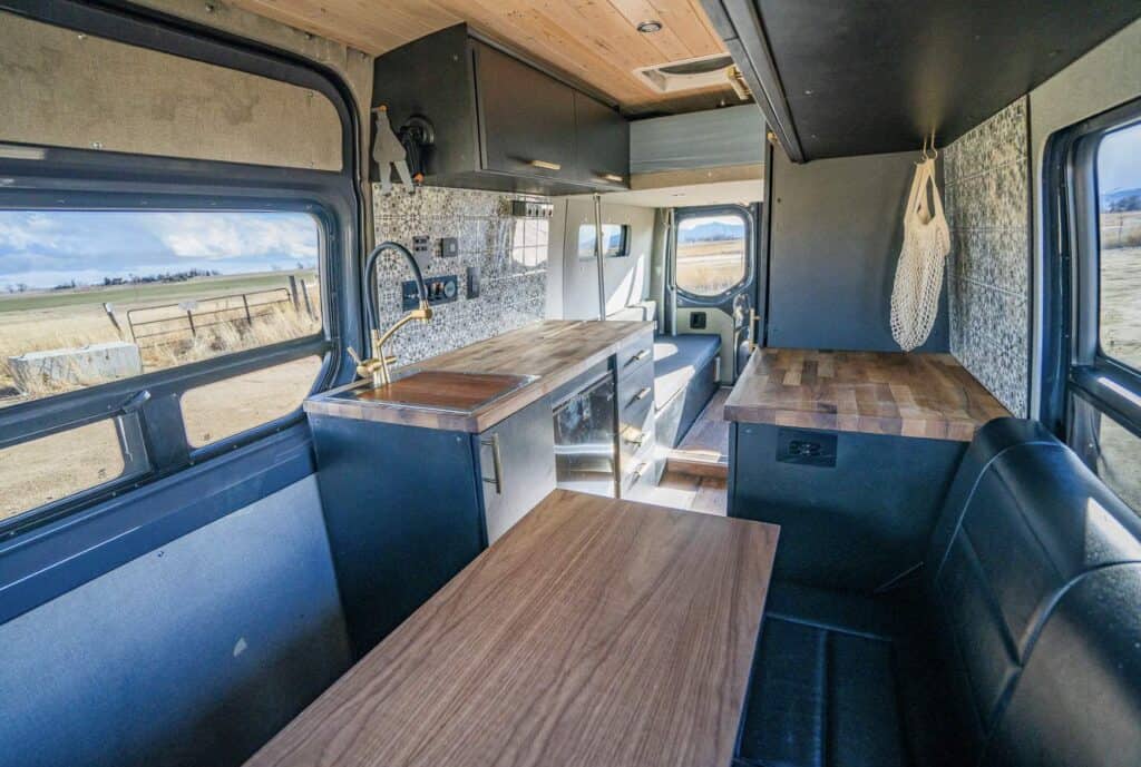The Mount Hood: 2019 Mercedes Sprinter 4×4 - Vanlife Trader