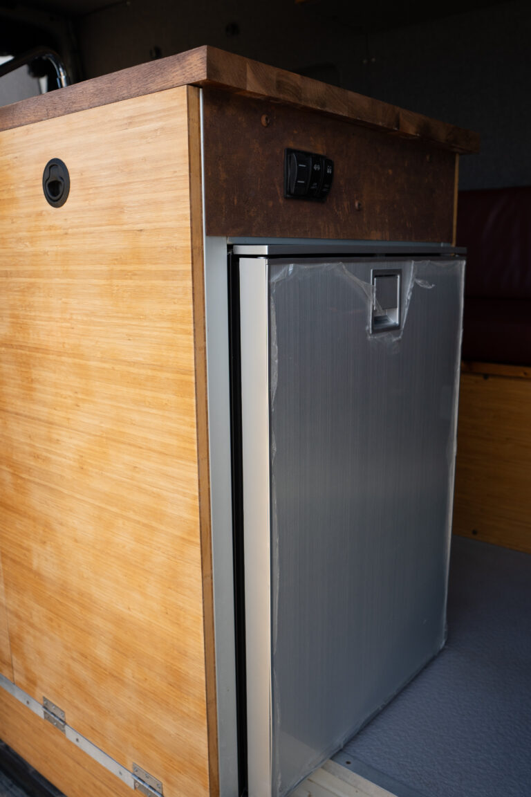 2020 Mercedes Sprinter 4×4 walkable solar deck - Vanlife Trader