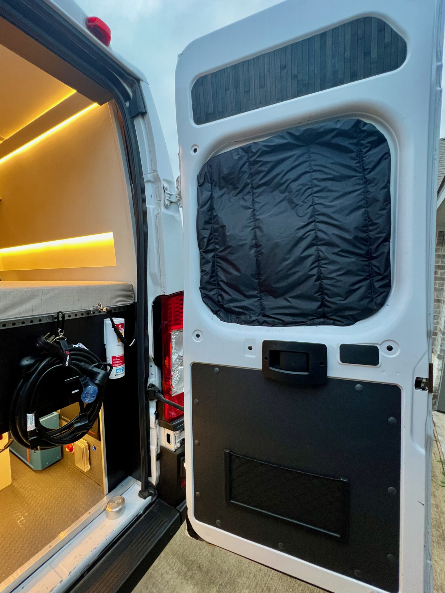 ’21 Ram Promaster 2500 159″ – Beautiful! w/ Amenities & Accessories ...