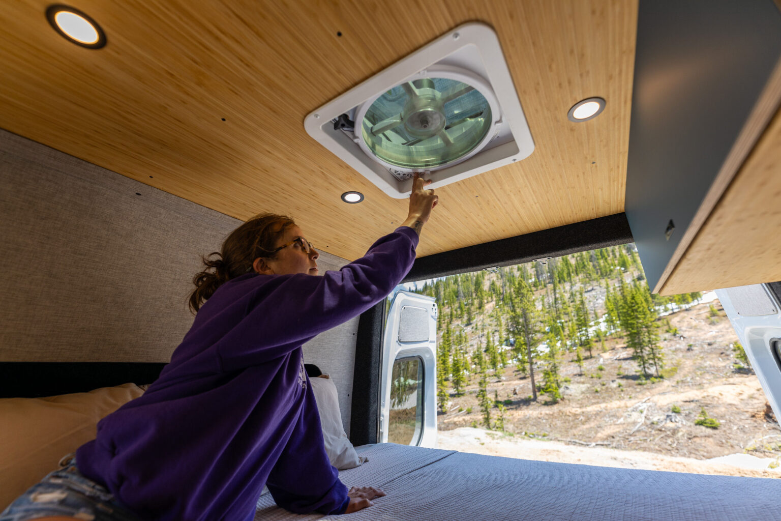 2022 Geotrek Convoy Mercedes Sprinter 2WD - Vanlife Trader