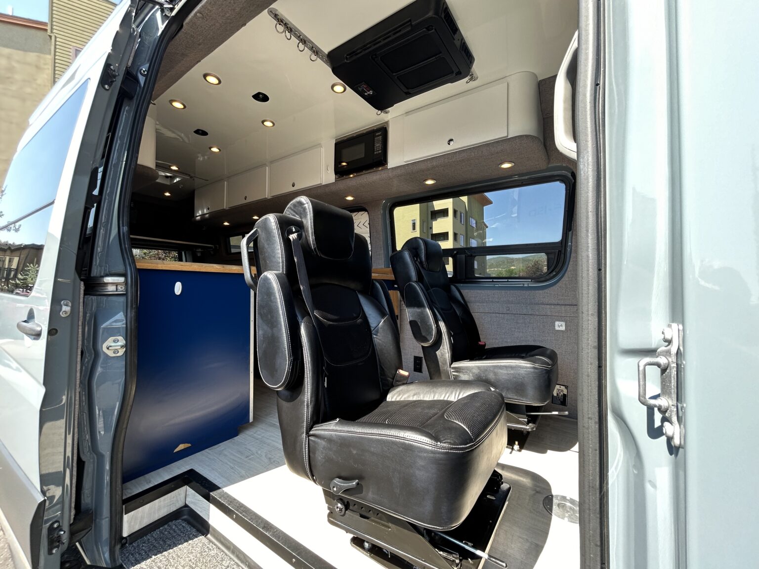 Loaded 4WD MB Sprinter – 170 Extended – Sleeps 4 / Seats 10! - Vanlife ...
