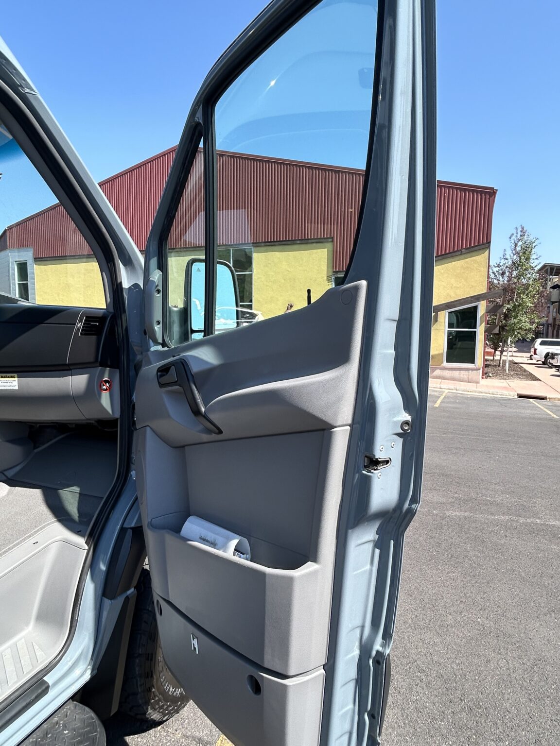 Loaded 4WD MB Sprinter – 170 Extended – Sleeps 4 / Seats 10! - Vanlife ...