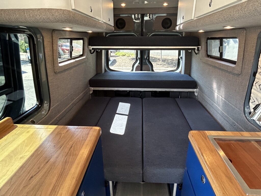 Loaded 4WD MB Sprinter – 170 Extended – Sleeps 4 / Seats 10! - Vanlife ...
