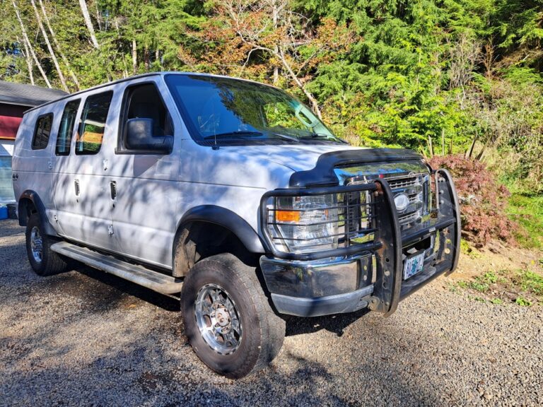 2014 Ford E-250 4×4 Quad Van - Vanlife Trader