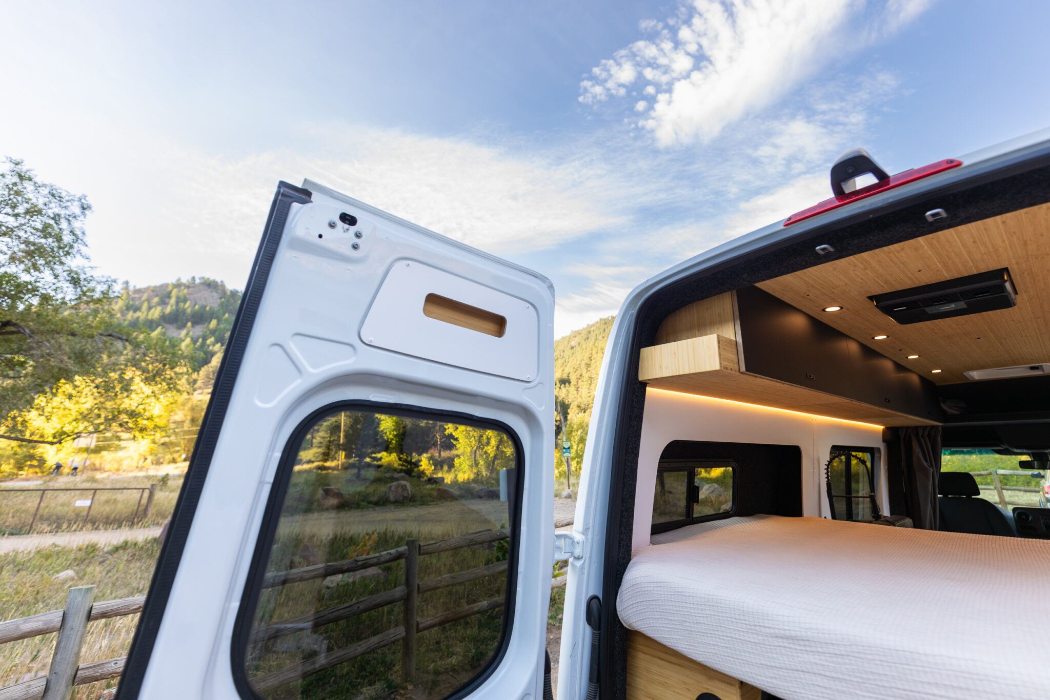 2021 Geotrek Convoy – Mercedes Sprinter 144 - Vanlife Trader
