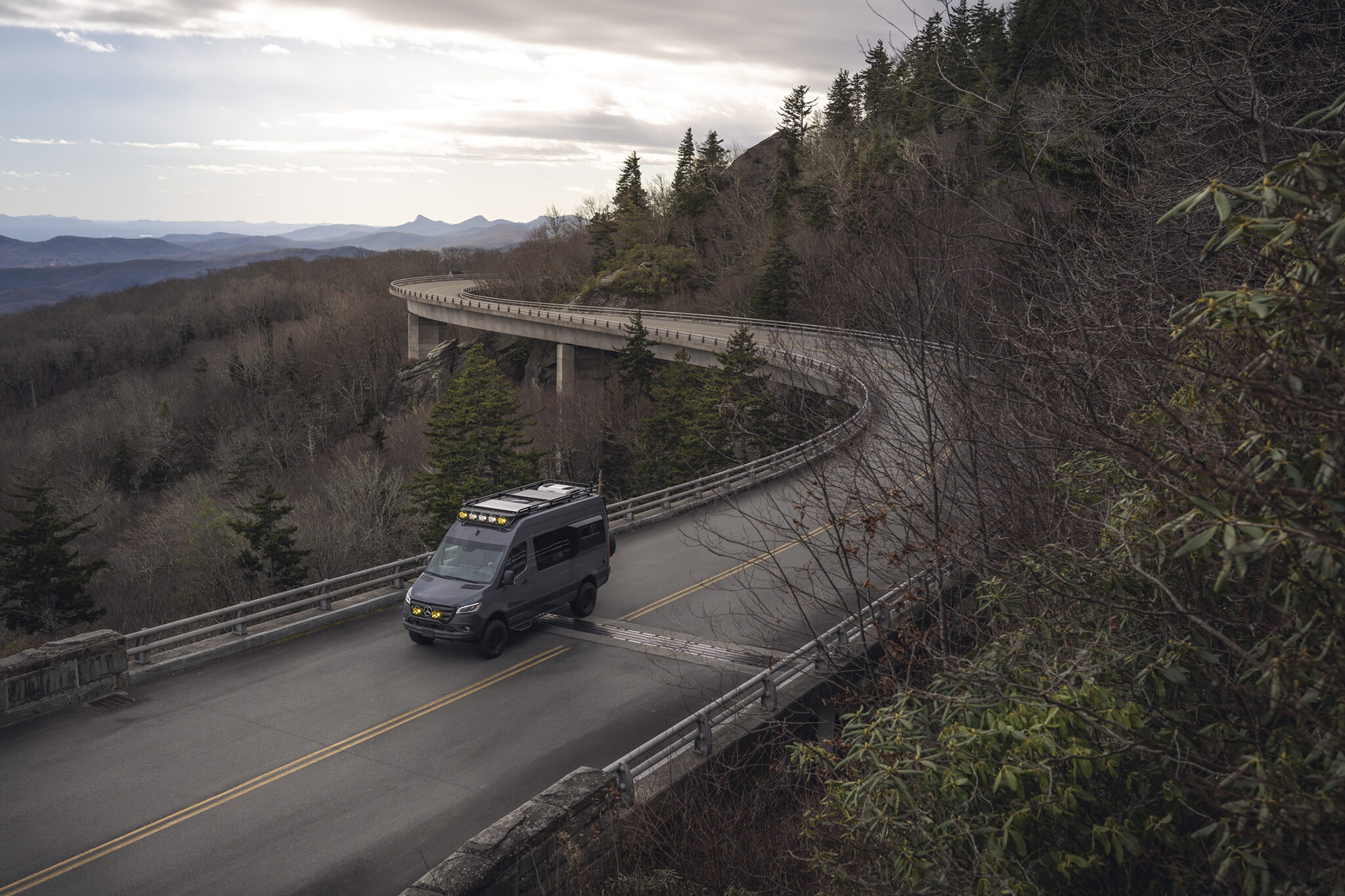 Stand Up Vans - Vanlife Trader