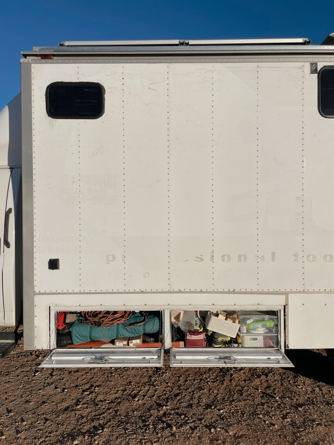 BOX TRUCK CONVERSION | FULLY OFF GRID | 4 SEASON OVERLANDING RIG ...