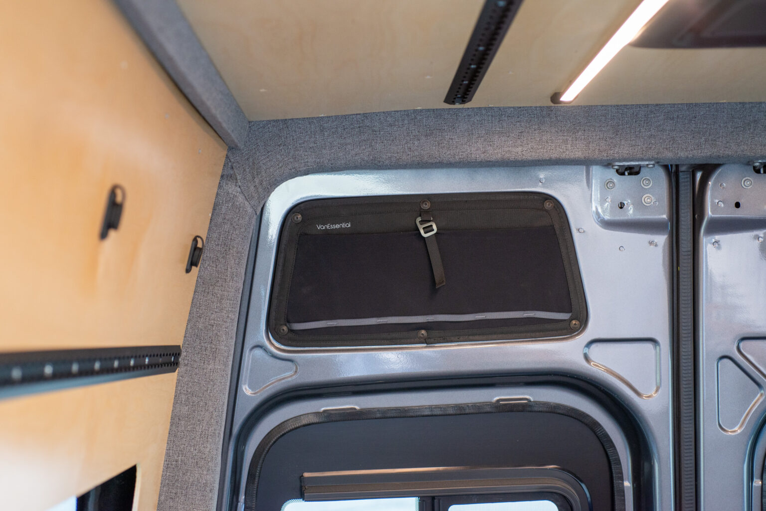 Mercedes Sprinter 4×4 – Venturhaus Modular Van System - Vanlife Trader