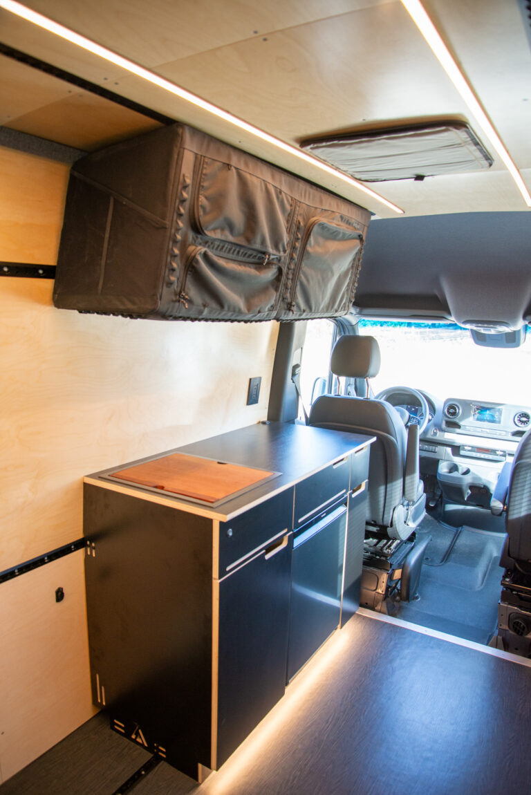 Mercedes Sprinter 4×4 – Venturhaus Modular Van System - Vanlife Trader