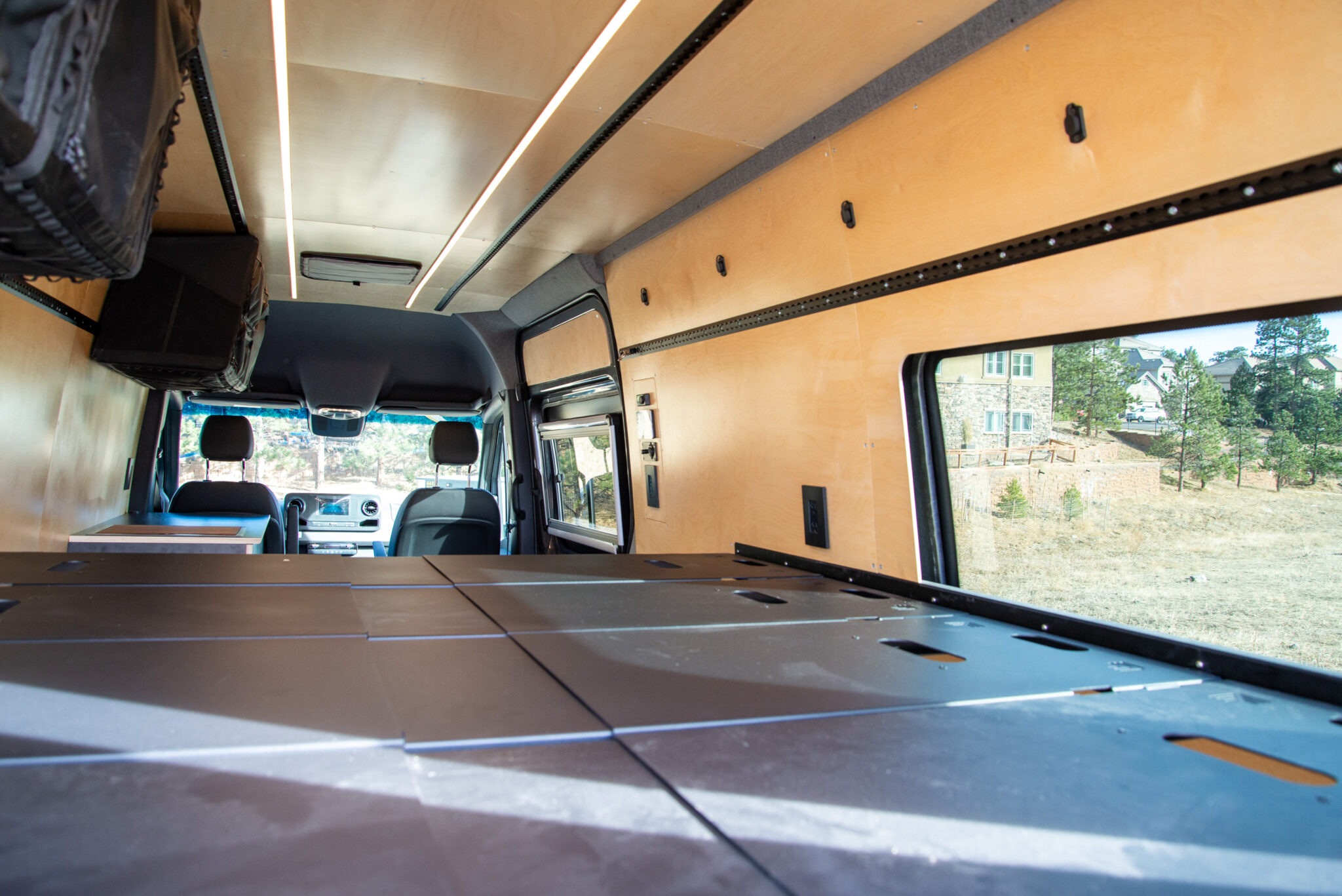 Mercedes Sprinter 4×4 – Venturhaus Modular Van System - Vanlife Trader