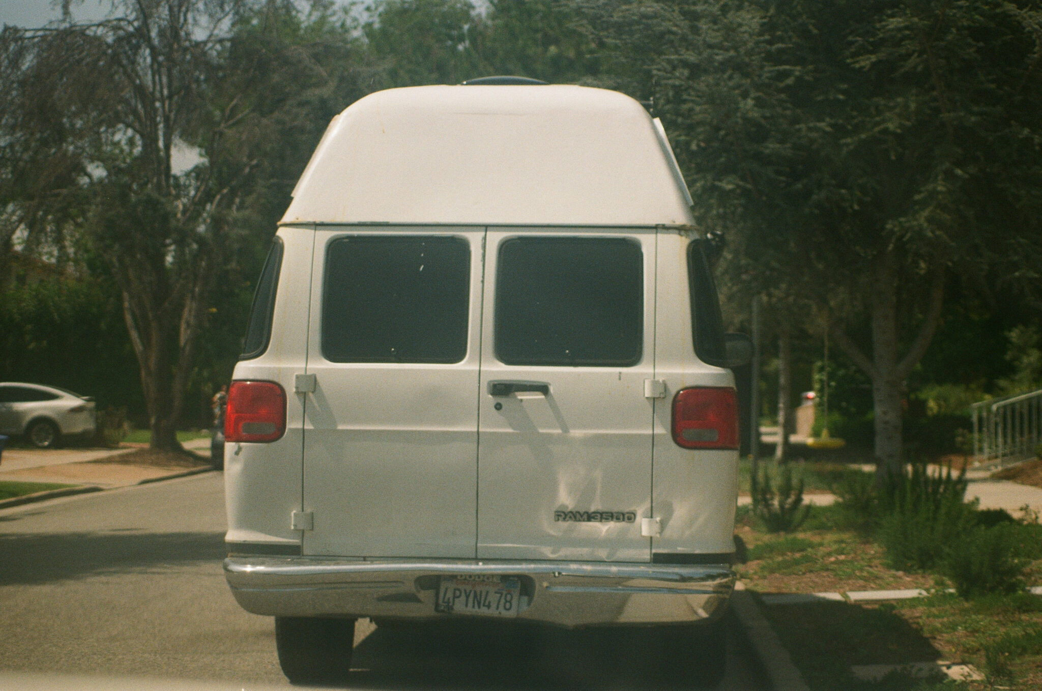 2001 Dodge Caravan 2WD - Vanlife Trader